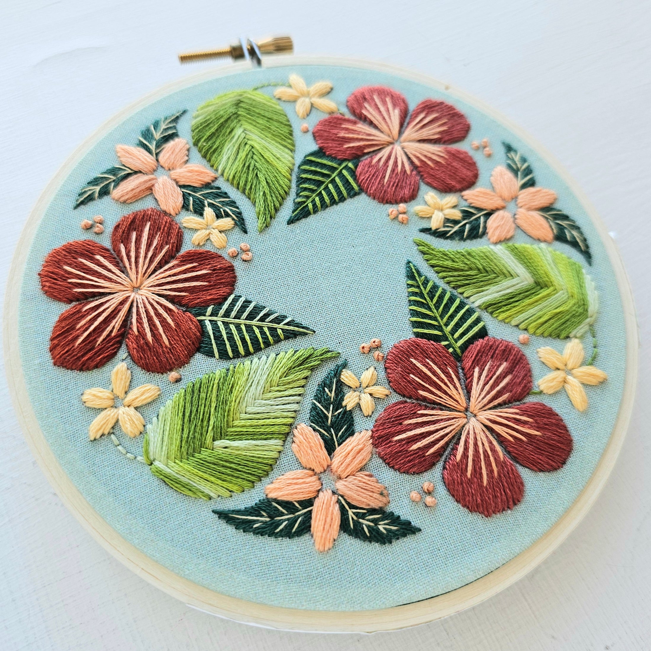 Floral Flourish Beginner Embroidery Kit - Modern Prairie Inc.