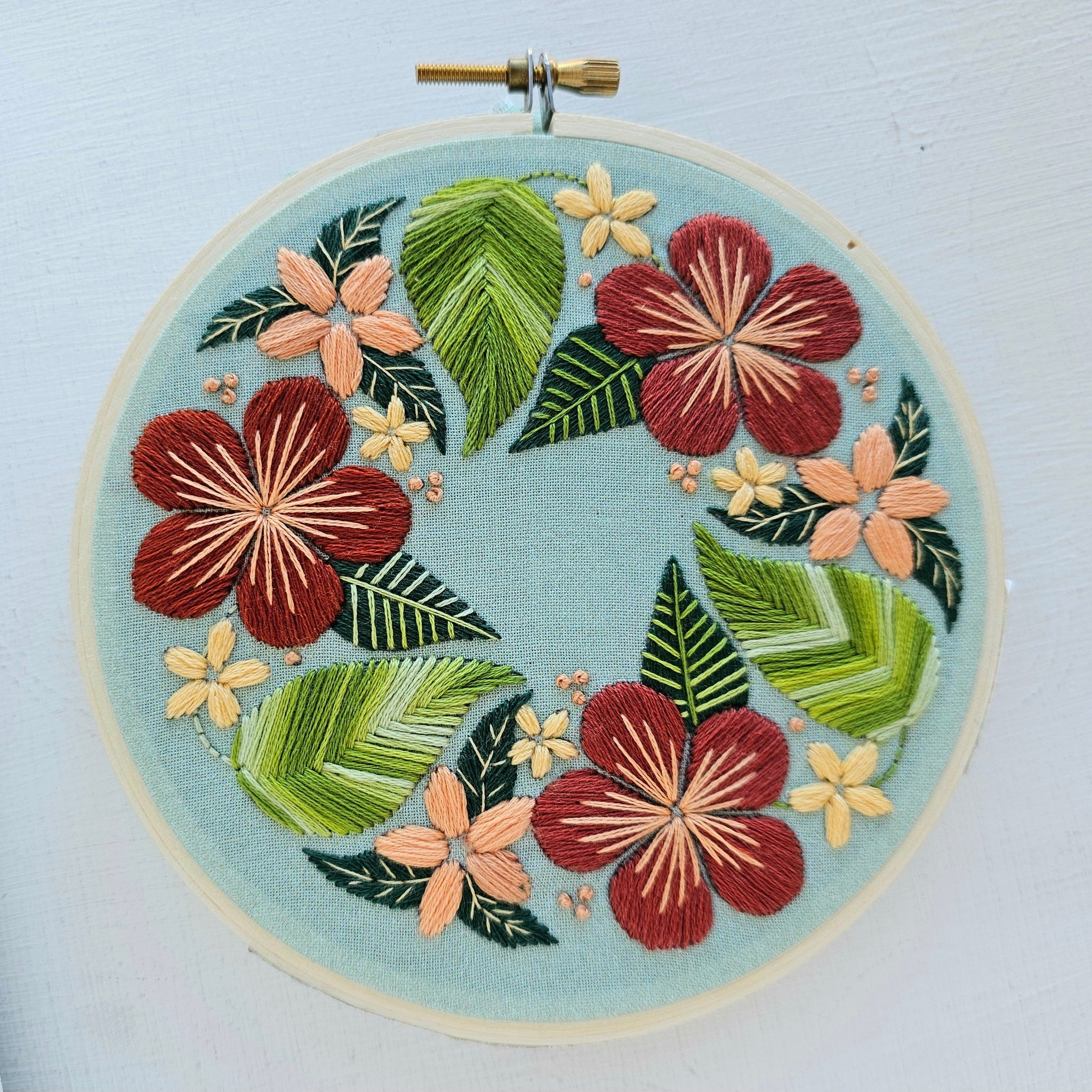 Floral Flourish Beginner Embroidery Kit - Modern Prairie Inc.