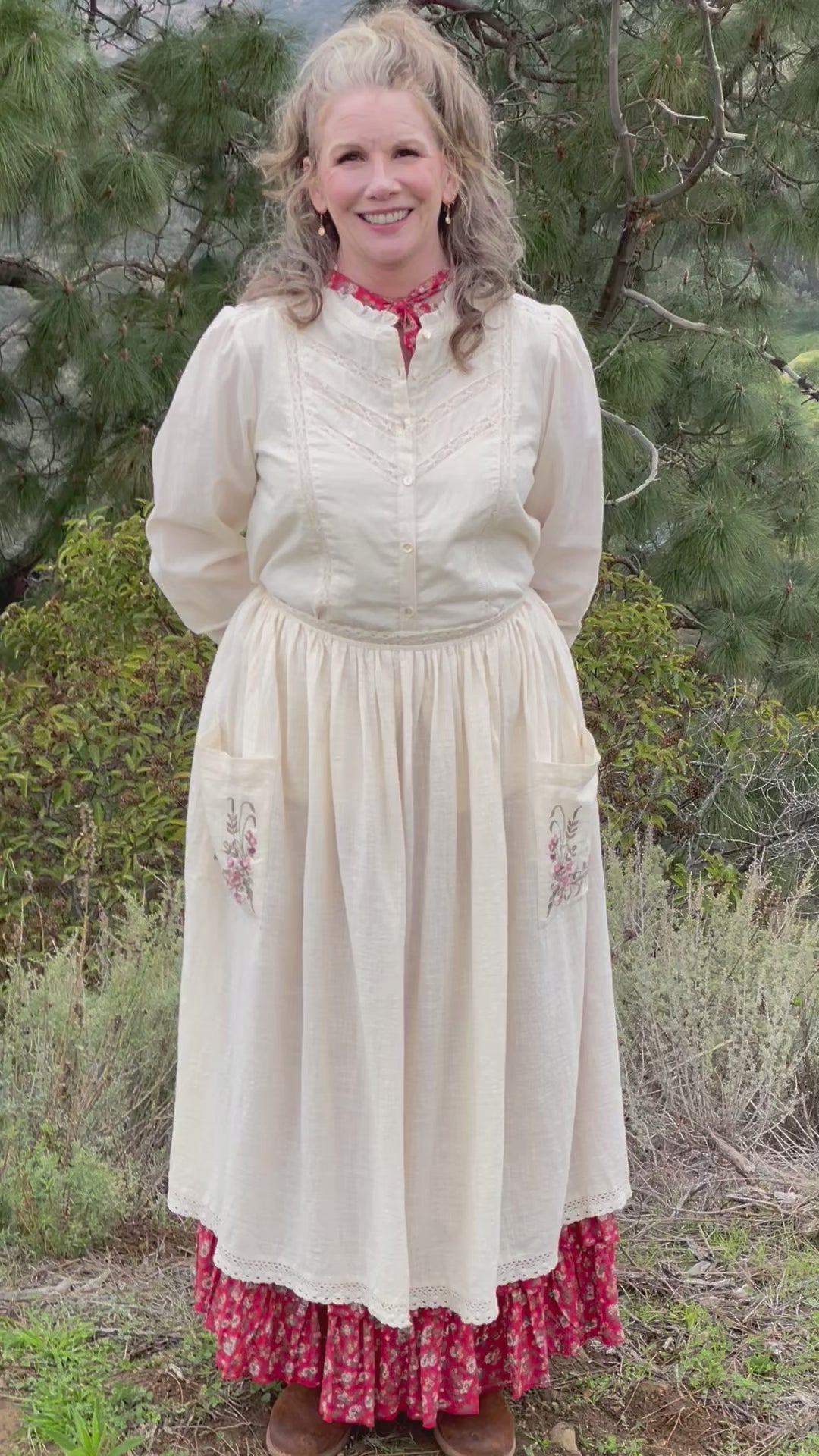 For Little House Lover's Half Pinnie - Modern Prairie Inc.