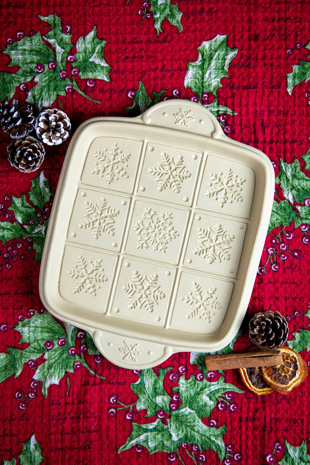 Emerson Pottery Shortbread Pan in Snowflake - Modern Prairie